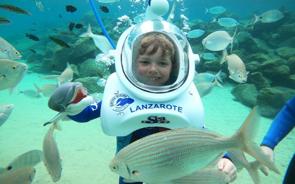 Sea Trek en Lanzarote: la aventura submarina segura y divertida para toda la familia - Native Diving